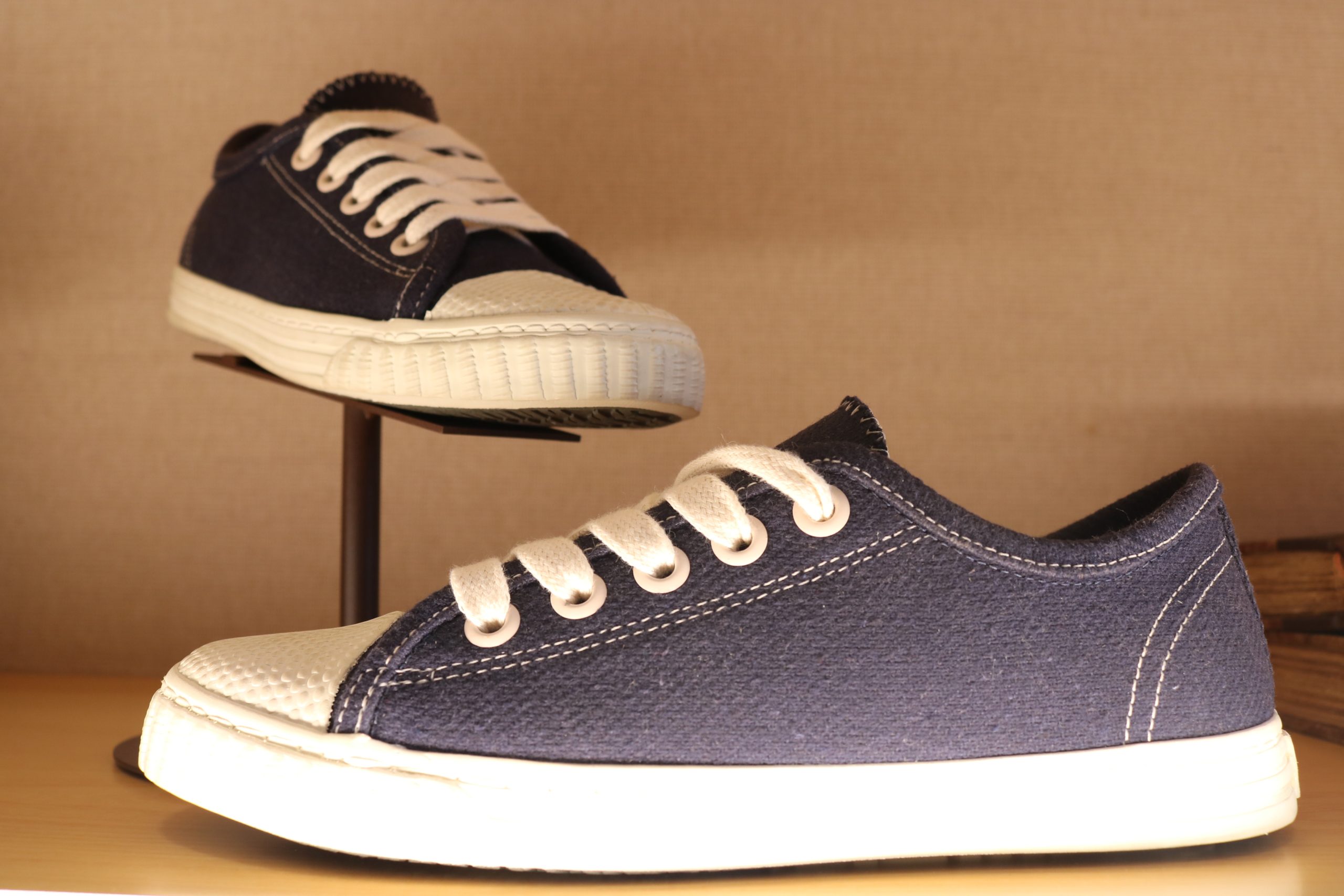 No passo do Bamba: modelo clássico de tênis brasileiro volta ao varejo ...