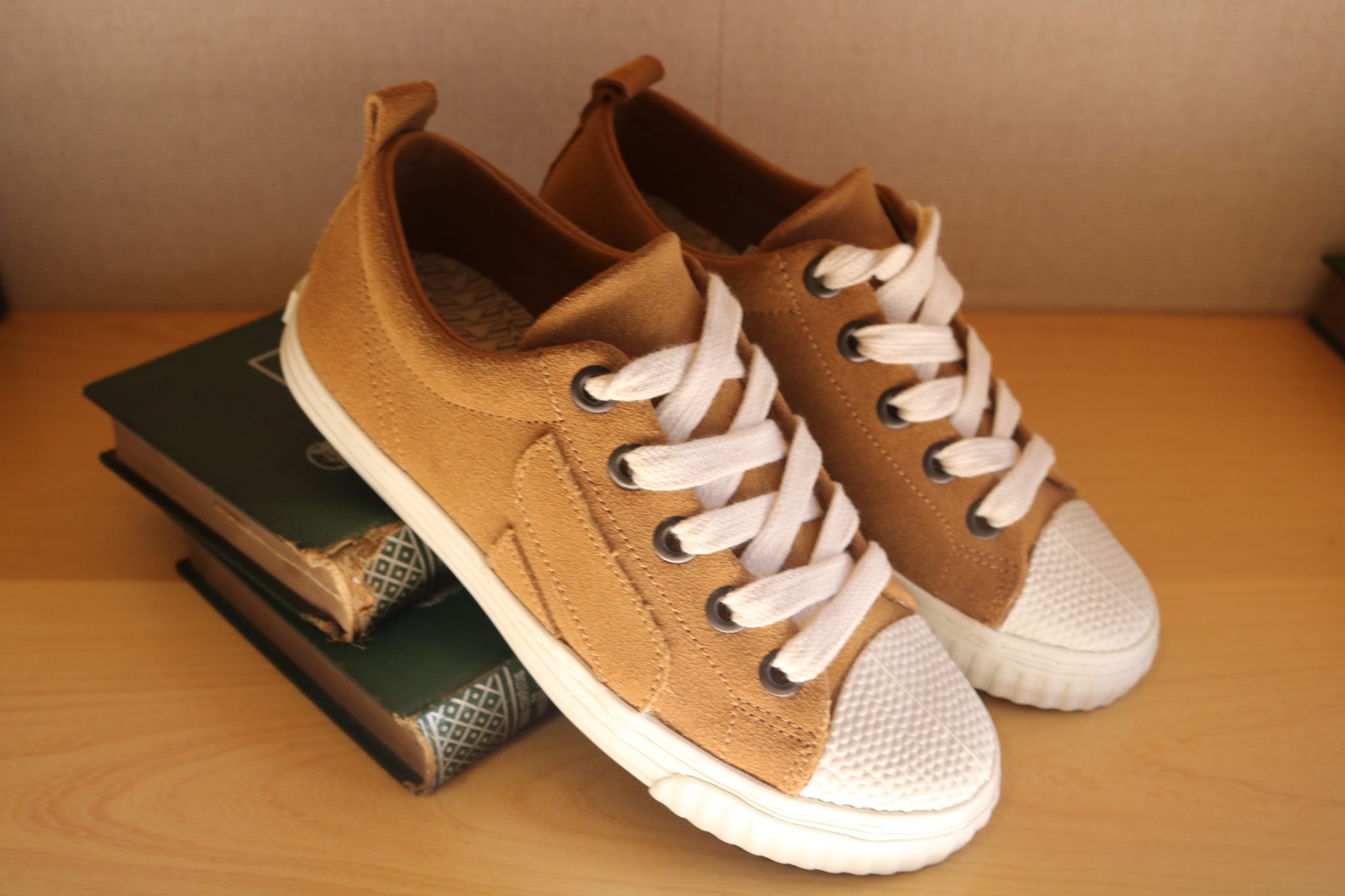 No passo do Bamba: modelo clássico de tênis brasileiro volta ao varejo ...