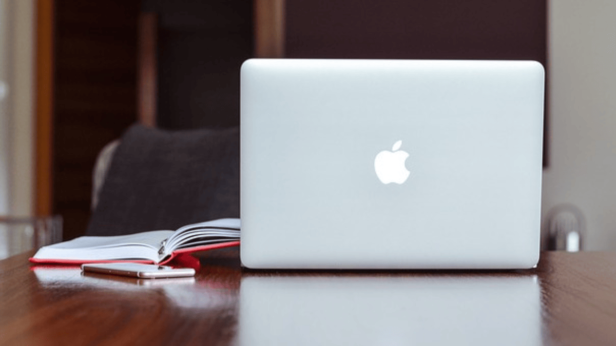 Leilão da Receita tem iPhone 11 por R$ 300 e MacBook Air por R$ 700 ...